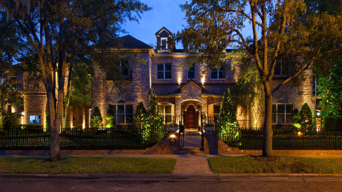 Create Atmosphere with Selective Lighting – SUNTHIN